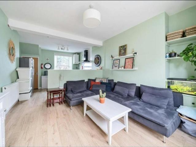 1 Bedroom Shared Living/roommate Swansea Swansea 102579618