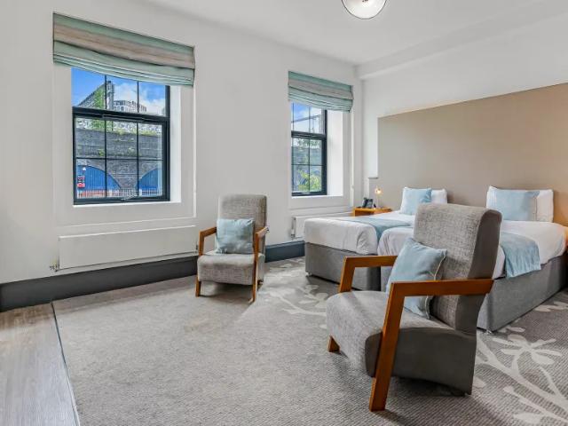 1 Bedroom Shared Living/roommate Salford Salford LS99498466