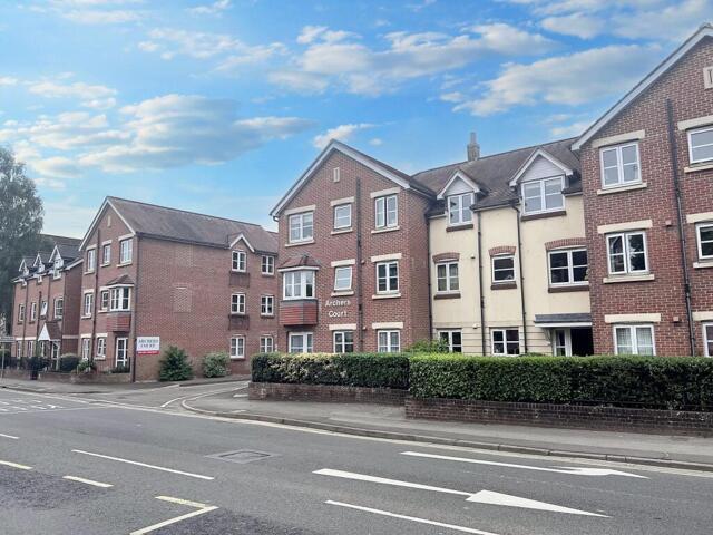 1 Bedroom Shared Living/roommate Salisbury Wiltshire LS101675159