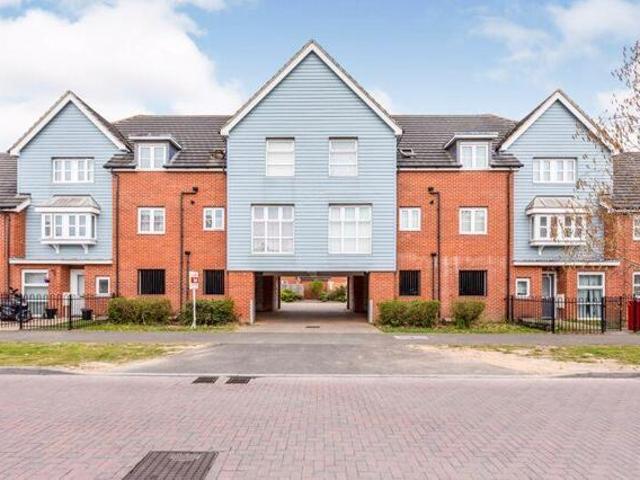 1 Bedroom Shared Living/roommate Slough Slough LS98864581