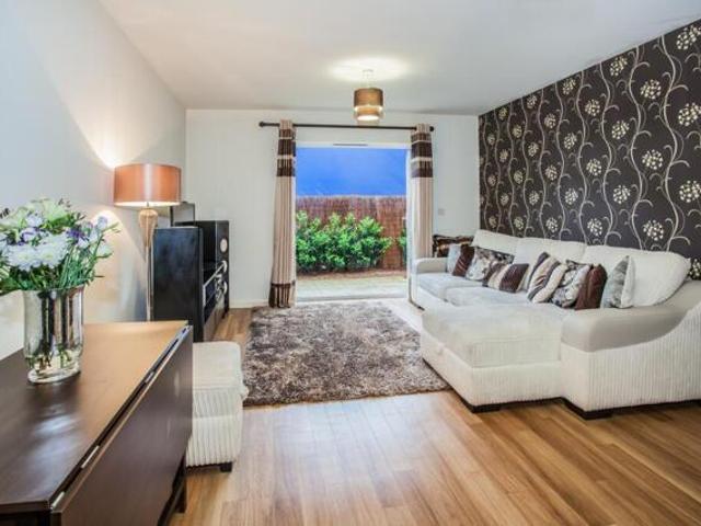 1 Bedroom Shared Living/roommate Southall Greater London 100824853