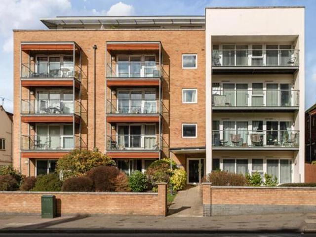 1 Bedroom Shared Living/roommate Southend On Sea Essex LS100426099