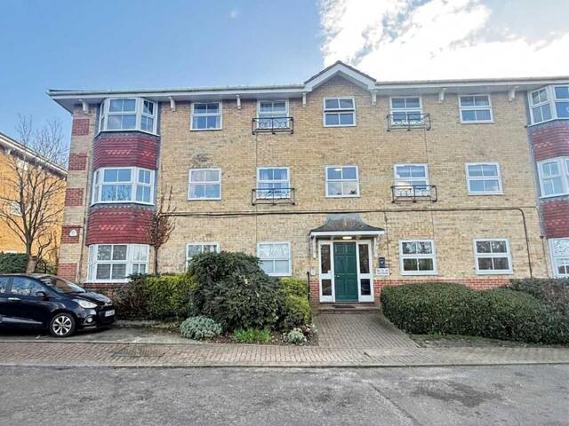 1 Bedroom Shared Living/roommate Southend On Sea Essex LS101931773