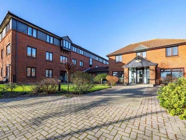 1 Bedroom Shared Living/roommate Southend On Sea Essex LS99571603