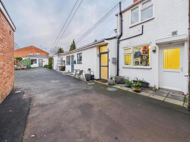 1 Bedroom Shared Living/roommate Tilehurst Berkshire 99054809