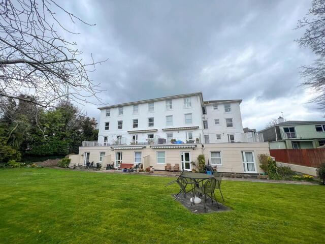 1 Bedroom Shared Living/roommate Torquay Torbay LS98503954