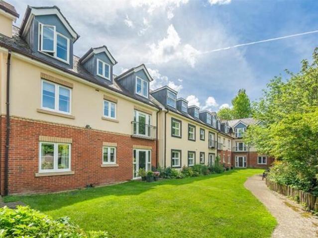 1 Bedroom Shared Living/roommate Wantage Oxfordshire LS100263266