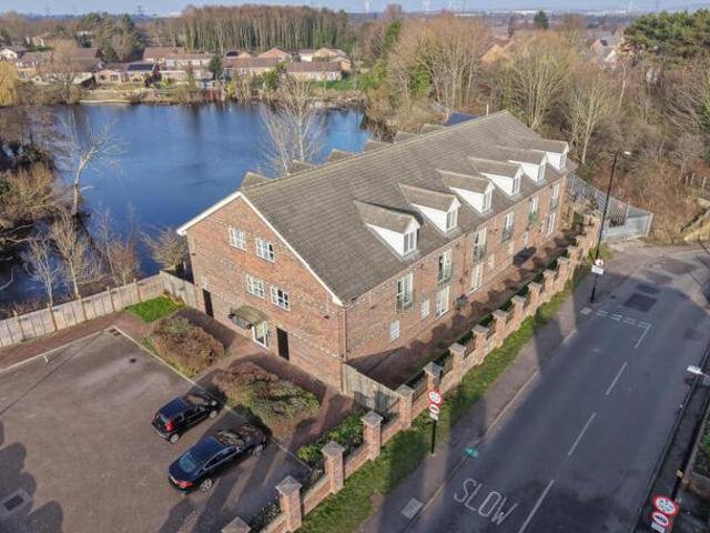 1 Bedroom Shared Living/roommate Washington Tyne Y Wear LS101996307