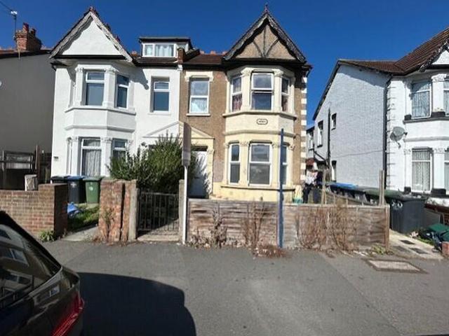1 Bedroom Shared Living/roommate Wembley Greater London 101025733