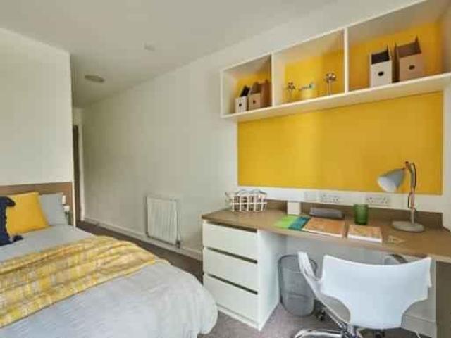 1 Bedroom Shared Living/roommate Wembley Wembley LS97671129