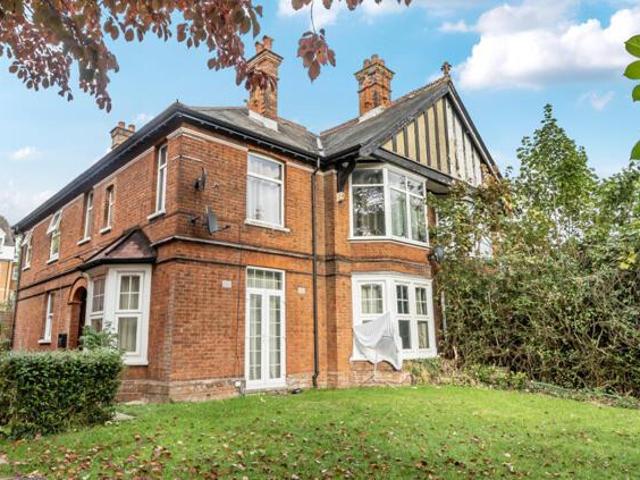 1 Bedroom Shared Living/roommate West Wycombe Road West Wycombe Road LS101675354