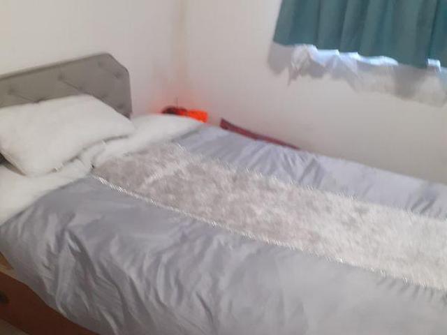 1 Bedroom Shared Living/roommate West Yorkshire England 96648173