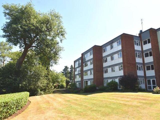 1 Bedroom Shared Living/roommate Weybridge Surrey 101931924
