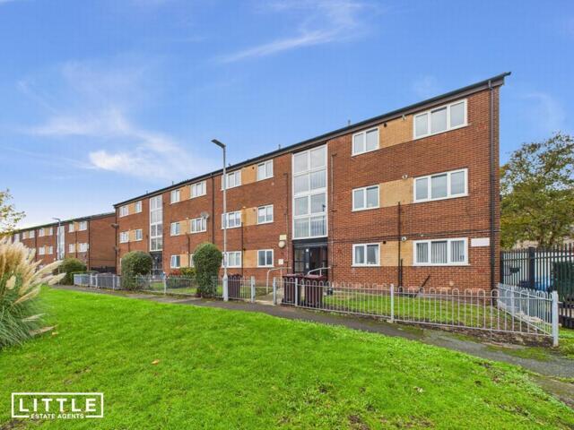 1 Bedroom Shared Living/roommate Whiston St Helens LS100648844
