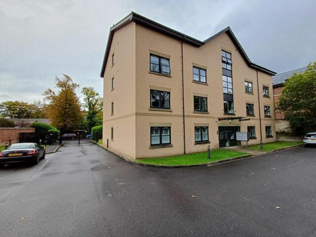1 Bedroom Shared Living/roommate Wilmslow Cheshire East LS101677040