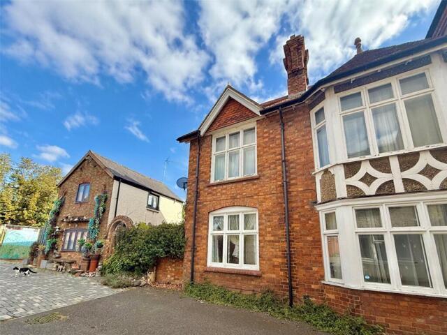 1 Bedroom Shared Living/roommate Winslow Buckinghamshire 98969262