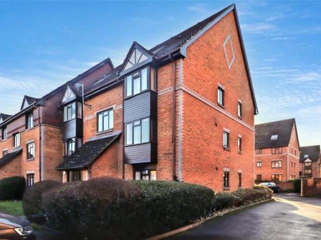 1 Bedroom Shared Living/roommate Woking Surrey 101100189