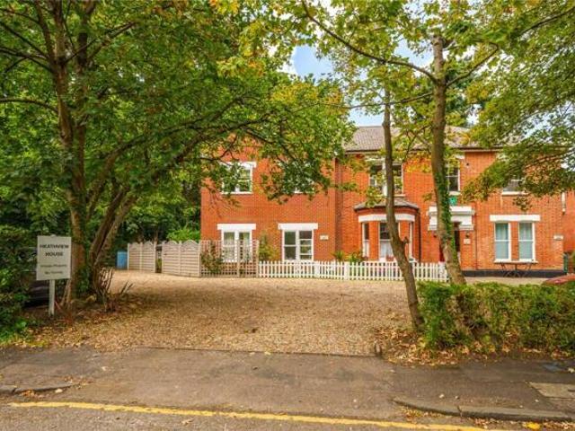 1 Bedroom Shared Living/roommate Woking Surrey 98687651