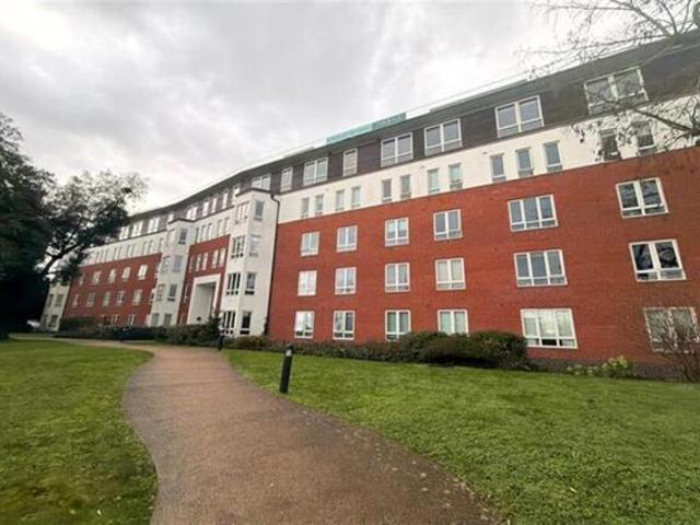 1 Bedroom Shared Living/roommate Woodford Greater London 99204052