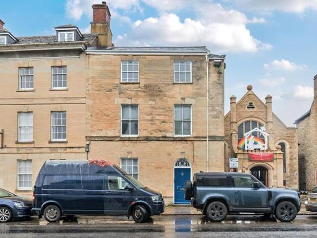 1 Bedroom Shared Living/roommate Woodstock Oxfordshire LS100917658