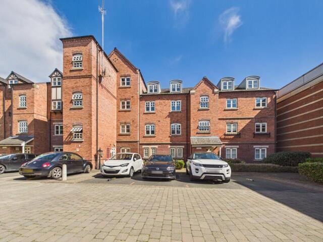 1 Bedroom Shared Living/roommate Worcester Worcestershire 101168530