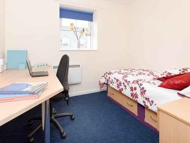 1 Bedroom Shared Living/roommate Wrexham Wrexham LS97663924