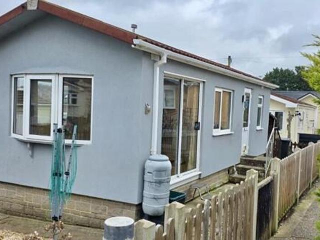 1 Bedroom Shared Living/roommate Yeovil Somerset 101025619