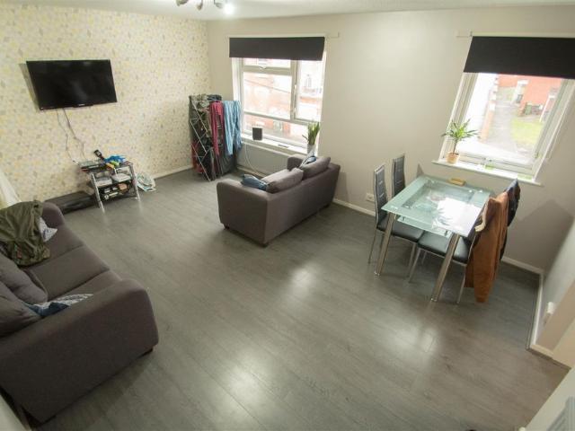 1 bedroom sharedaccommodation to rent