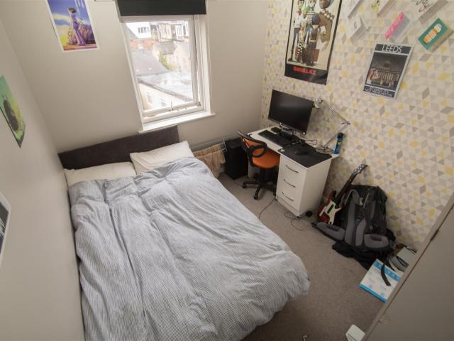 1 bedroom sharedaccommodation to rent