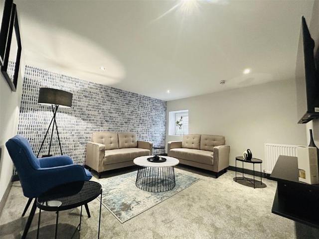 1 bedroom sharedaccommodation to rent