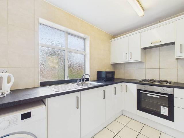 1 bedroom sharedAccommodation in Albert Street, Slough