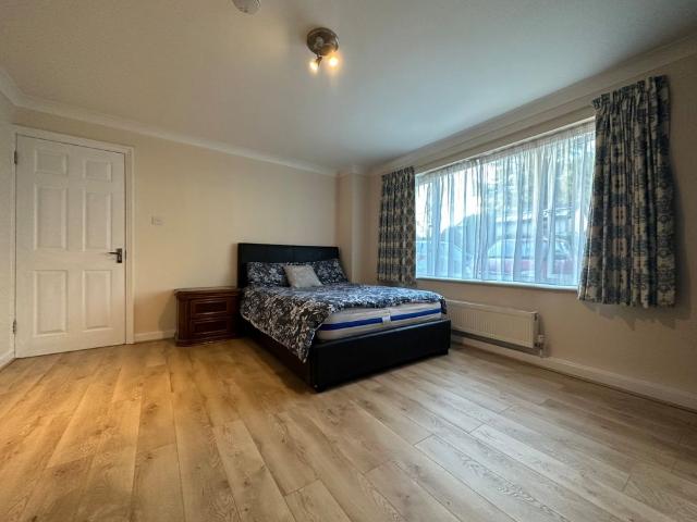 1 bedroom sharedAccommodation in Southwold, Bracknell