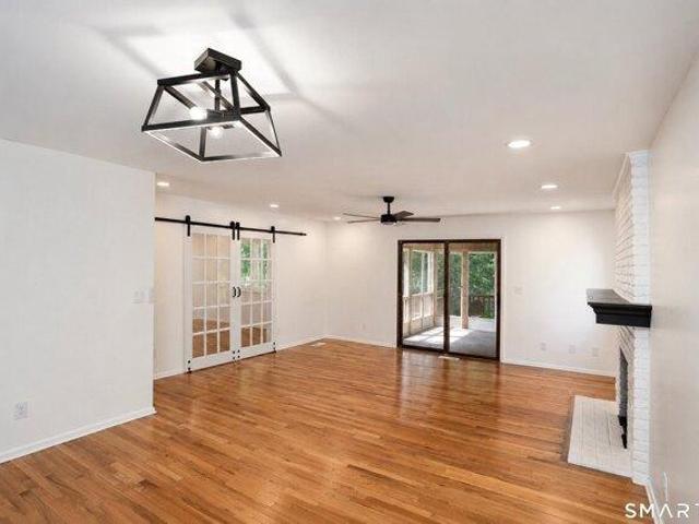 1 bedroom, Shelton CT 06484 105256822