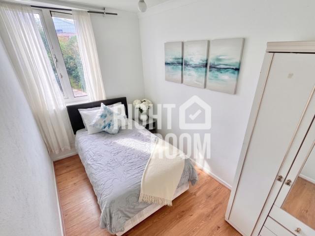 1 bedroom Single room to let Room 5, Goodinge Close, London N7