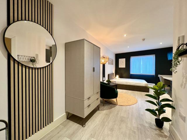 1 bedroom studio apartment to rent