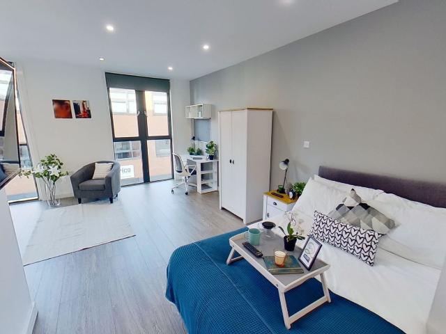 1 bedroom studio apartment to rent