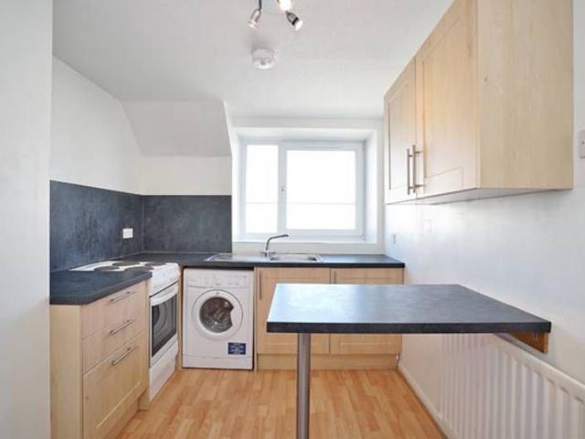 1 bedroom studio apartment to rent