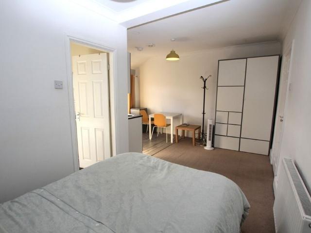 1 Bedroom Studio, Chester