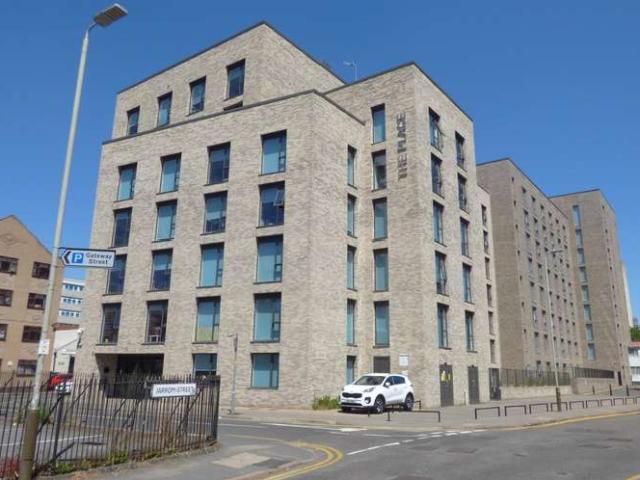1 Bedroom Studio Flat