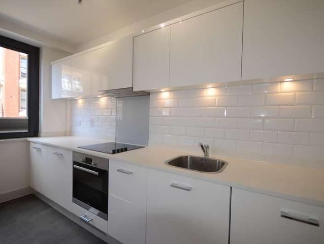 1 Bedroom Studio Flat