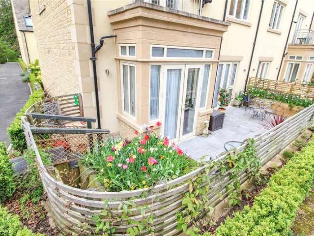 1 Bedroom Studio Flat