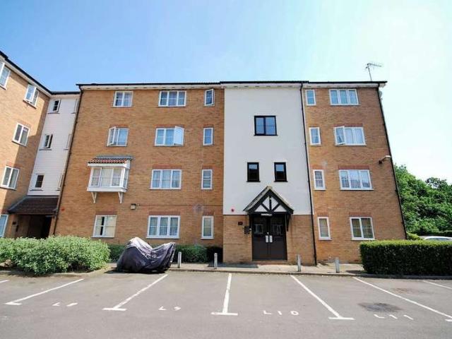 1 Bedroom Studio Flat