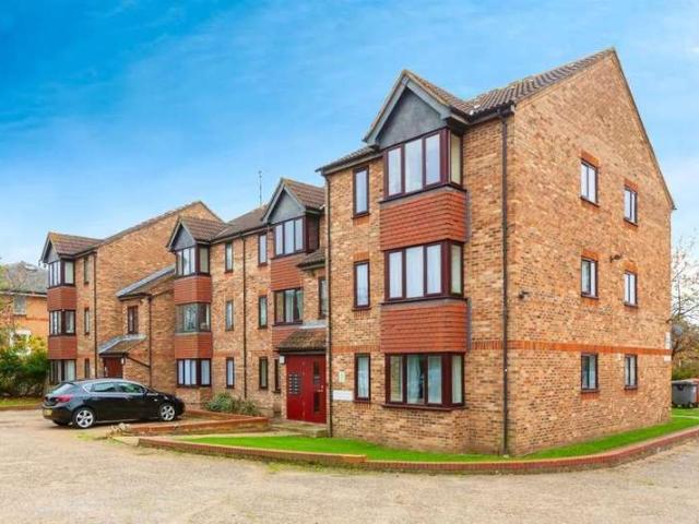 1 Bedroom Studio Flat