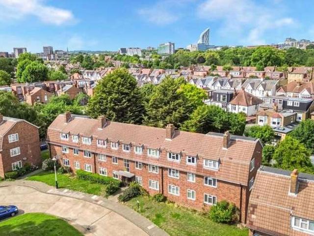1 Bedroom Studio Flat
