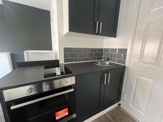 1 Bedroom Studio Flat