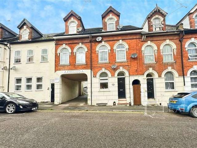 1 Bedroom Studio Flat