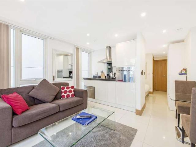 1 Bedroom Studio Flat