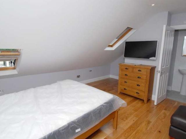 1 Bedroom Studio Flat