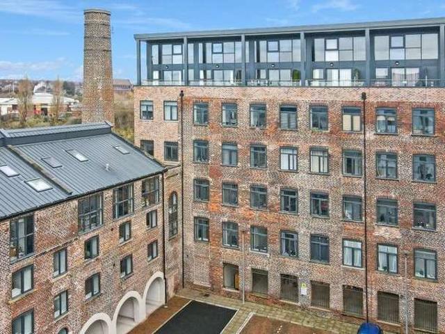 1 Bedroom Studio Flat