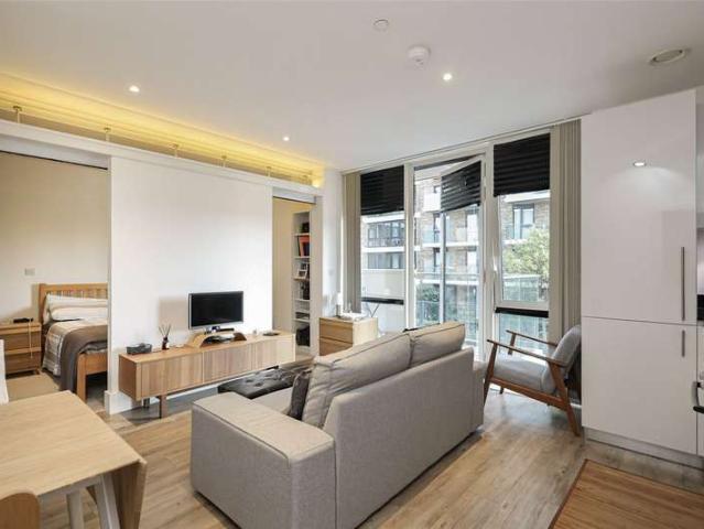 1 Bedroom Studio Flat